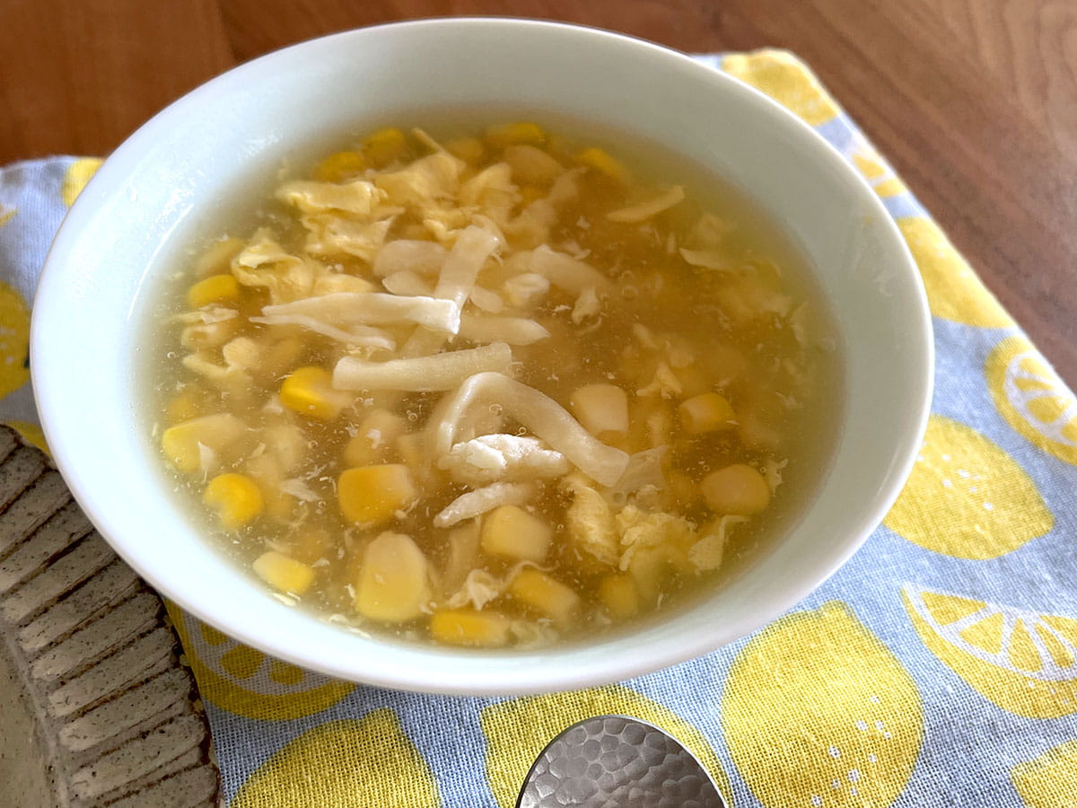 【自炊】「コーンとチーズのかきたまスープ」肌寒い日のとろみスープがおいしい – tsutachi.co