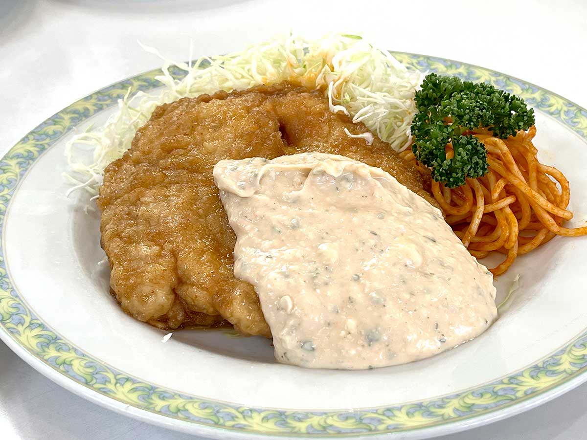 【宮崎ランチ】チキン南蛮発祥のお店「おぐら」ボリュームたっぷり！ – tsutachi.co